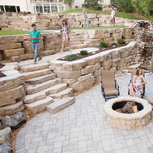 Outcropping Wall | Walls & Verticals | Pavers & Retaining Walls ...